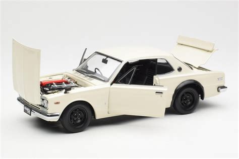 Nissan Skyline 2000 Gt R Kpgc 110 White Kyosho 118 Model