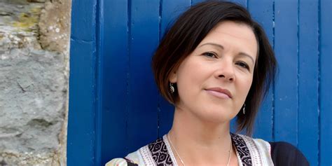 Lowri Evans Poundarts