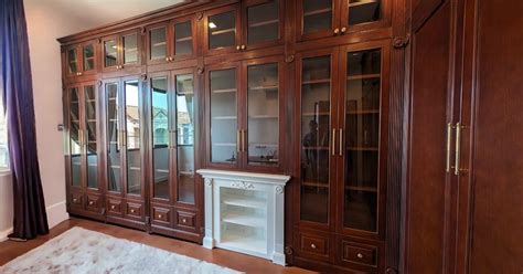 ตู้หนังสือบิ้วท์อินสุดหรู ปรับแต่งได้ตามใจคุณกับ Udom Furniture