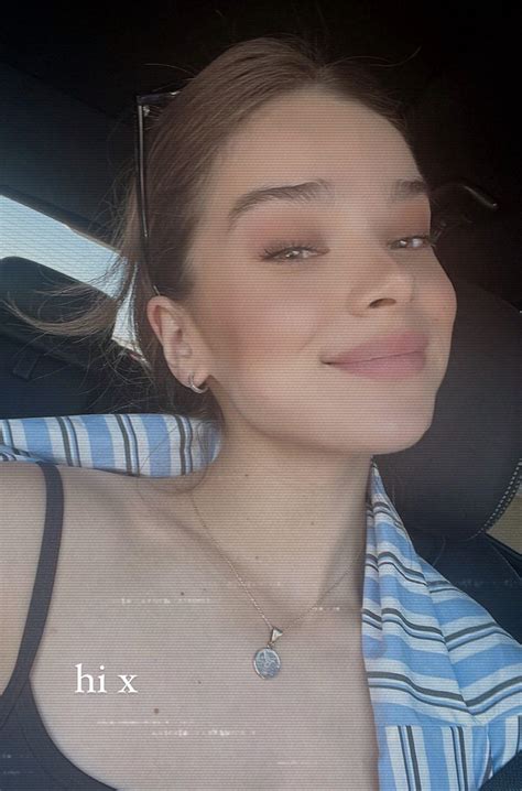 Hailee Steinfeld Has The Best Lips Period R Jerkofftoceleb