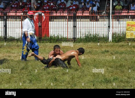 Türkische Öl Wrestling Ist Alles über Die Lederhose Der Einwöchige 650