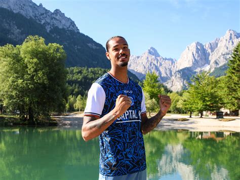 Nigel Lonwijk First Team Luton Town Fc