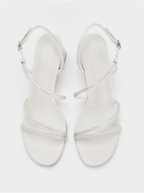 새틴 크리스탈 엠벨리시드 스트래피 샌들 화이트 슈즈 찰스앤키스 코리아 새틴 크리스탈 엠벨리시드 스트래피 샌들 화이트 슈즈 찰스앤키스 코리아