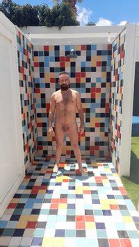 Naked In Outdoor Showers Page LPSG