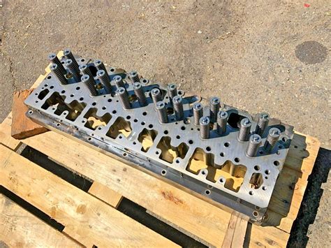 Cummins M11 Ism11 Qsm11 Diesel Engine Cylinder Head 3103608 Oem Abc