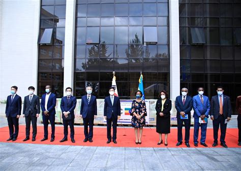 የደቡብ ኮሪያ መንግስት 500 ሺህ ዶላር ግምት ያለው የኮቪድ 19 መከላከያ ቁሳቁስ ድጋፍ አደረገ Welcome