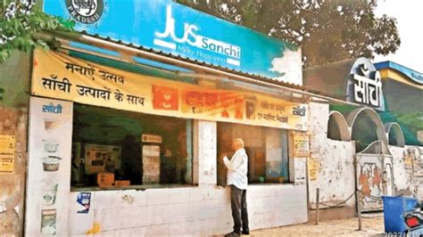 ग्वालियर की भीषण गर्मी में छाछ लस्सी और श्रीखंड करा रहा ठंडक का अहसास