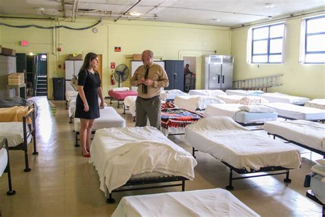 Flexer Visits Shelter With Concern For Homeless Veterans Flickr