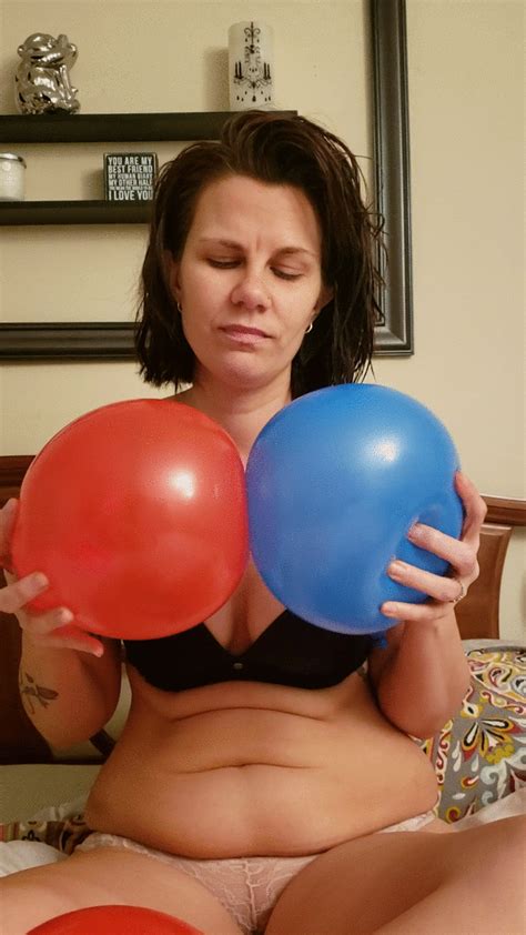 Balloon Rubbing All Over Body Harlow Your Fetish Queen Clips4sale