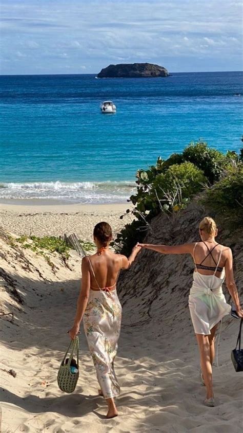 Summer Beach Aesthetic Friends Summer Trip Aesthetic Friends Beach
