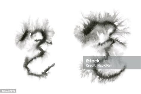 흰색 배경에 아시아 드래곤 페인팅의 실루엣 일본 검은 잉크 일러스트 스미 수채화 추상 미술 가공의 인물에 대한 스톡 벡터 아트