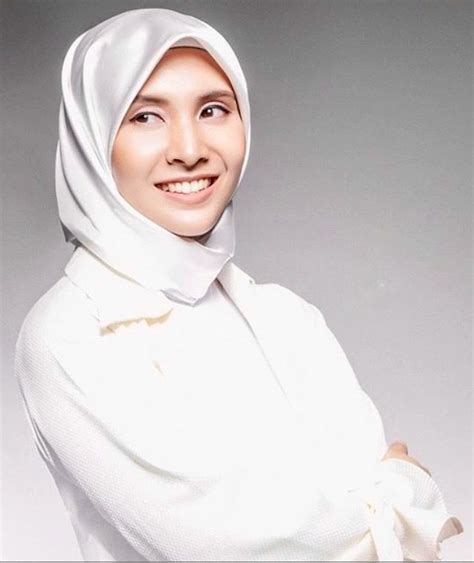 Pin On C Gadis Berhijab Fashion Hijab Cunning