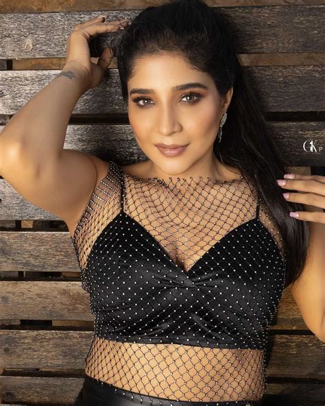Sakshi Agarwal Spicy Cleavage Navel And Thighs Exposed In Black Outfit Glamsundari In