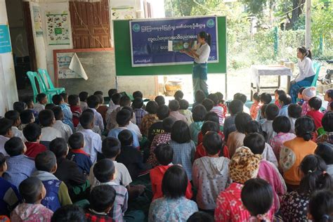 နတ်တလင်းမြို့၌ လူငယ်ရေးရာအသိပညာပေးဟောပြောပွဲ၊ နံရံကပ်စာစောင်ပြပွဲနှင့် နယ်လှည့်စာကြည့်တိုက်ကွင