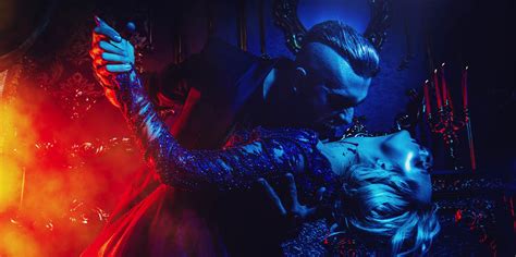 Vampire Couple S Bizarre Fetish Is To Feed On Each Others Blood Yourtango