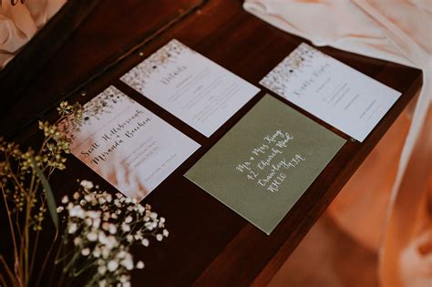 How To Politely Nudge Your Guests Into RSVP Ing