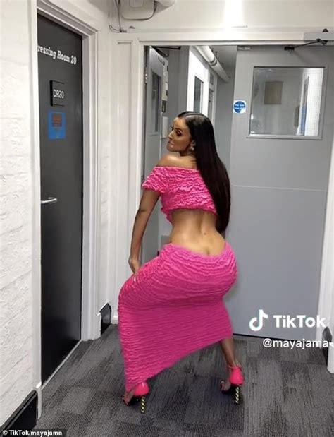 Maya Jama Puts On A Sizzling Display As She Twerks In An Ab Flashing Pink Dress Daily Mail Online