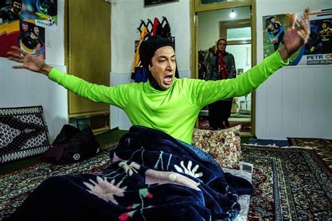 رونمایی بهتاش فریبا سریال پایتخت از تیپ و چهره جدیدش در اصفهان تصاویر