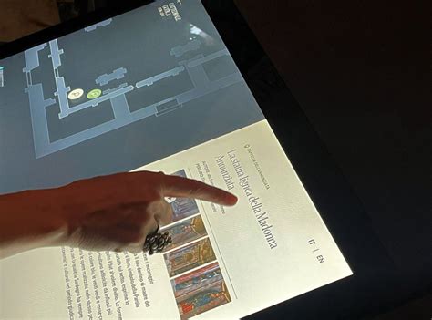 Tótem Interactivo Para La Catedral De Oristano Visivalab
