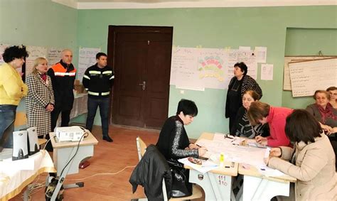 კატასტროფების რისკის შემცირების ტრენინგები ხელვაჩურის სკოლებში