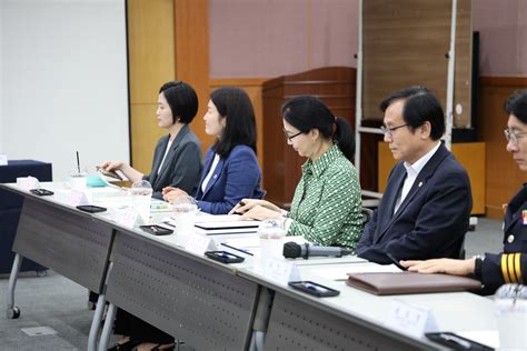 서울시여성가족재단 업무협약 지난 7월 2일화 서울시여성가족재단이 또 한 번 뭉쳤습니다 👉 동작관악교육지원청 👉 동작경찰서 👉 관악경찰서 와 함께 아동·청소년