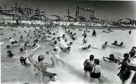 Relive Memories Of Original Wet ‘n Wild On Las Vegas Strip — Photos
