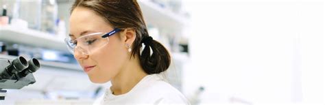 Biomedical Sciences Mbiol Bsc University Of Leeds