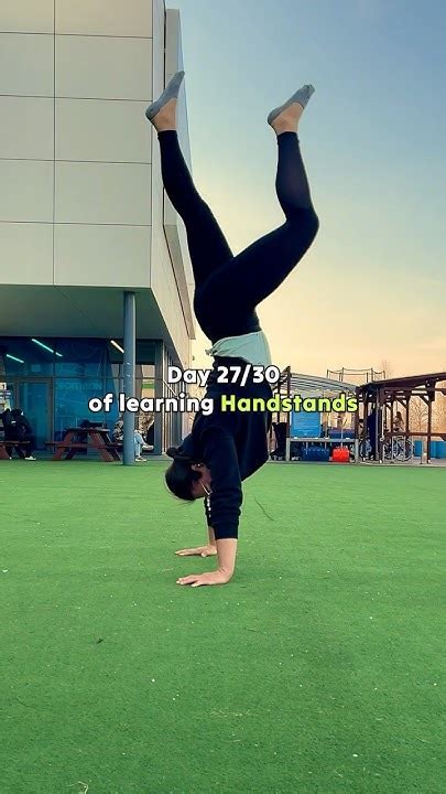 Day 27 of learning Handstand - YouTube