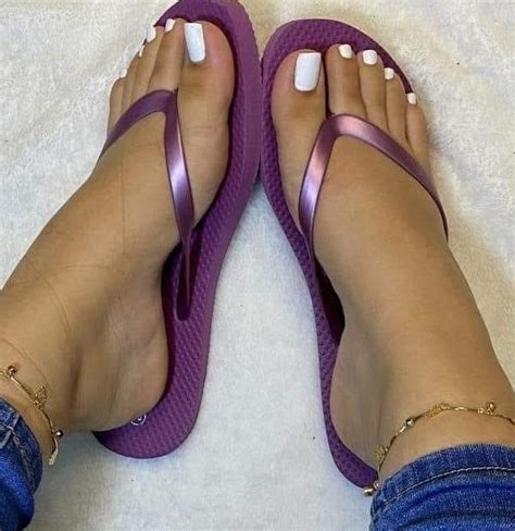 flip flops and jeans 💘👖🦶 r flip flop world