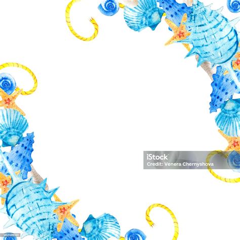 흰색 배경에 바다 조개와 달팽이가있는 수채화 프레임 모서리 해양 조성 일러스트레이션 손으로 그린 엽서 디자인 템플릿을 위한 클립아트 각도에 대한 스톡 벡터 아트 및 기타