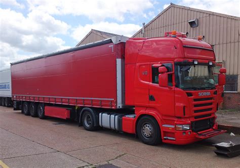 Red Scania V8 Graham Newell Flickr