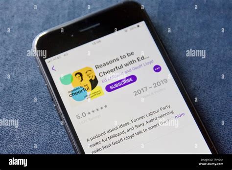 Geoff lloyd podcast hi-res stock photography and images - Alamy
