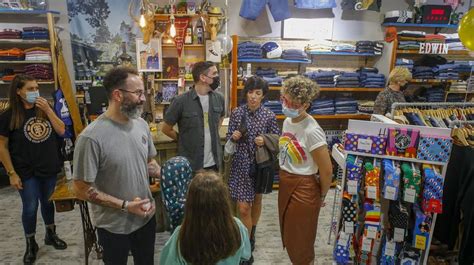 Baldani Celebra Sus 22 Años De Trayectoria Con Triángulo De Amor Bizarro