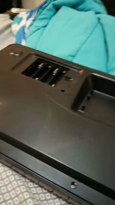 How To Put Batteries In A Keyboard Youtube