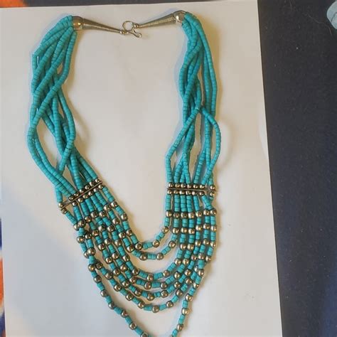 Pucca Shelled Layered Neclace Gem