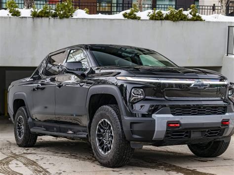 2026 Chevrolet Silverado Ev Trail Boss Review Smart Truck With Trade Offs