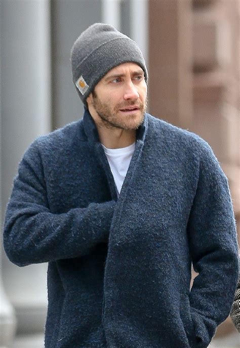 35岁杰克吉伦哈尔现身街头！《断背山》两大男演员，如今只剩一人 搜狐大视野 搜狐新闻