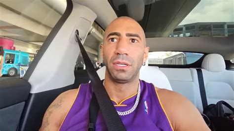Fousey Taking Streaming Break After Controversial Airport Stream With “trafficked” Woman Dexerto