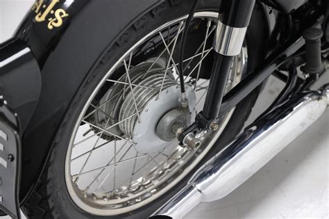 Lot 2 1959 Ajs Model 8