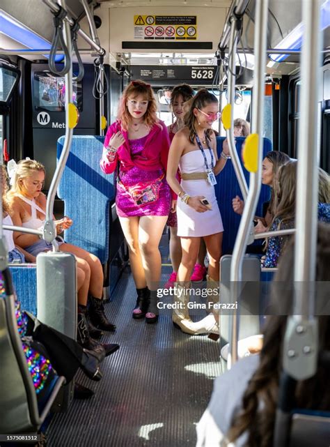 A Taylor Swift Fans Board The Free Shuttle Bus To Sofi Stadium To