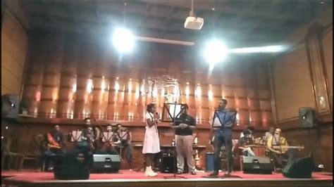 ගුවන් විදුලි සංස්ථාවේදී රෂ්මි ගී ගැයුවේ මකුළුගස්වැව පාසලේ විදුහල්පති තුමාandගුරැ භවතකුගේ