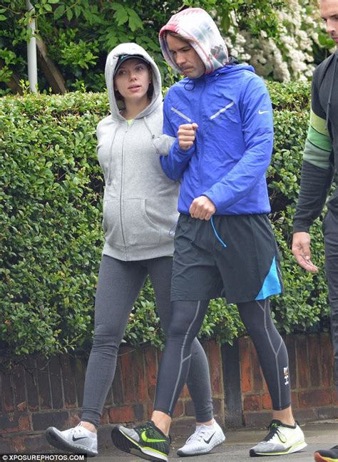 Scarlett Johansson And Fiance Working Out 530 Lipstick Alley