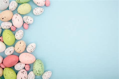 복사 공간이있는 파스텔 블루 배경에 다채로운 부활절 달걀 0명에 대한 스톡 사진 및 기타 이미지 0명 4월 가장자리 Istock