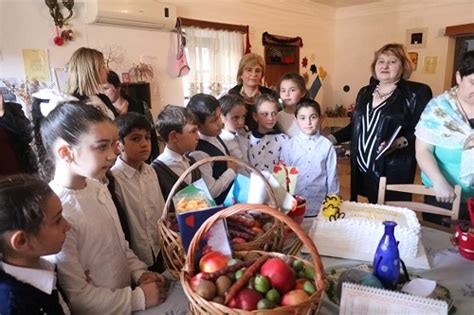 „დღე გავუფერადეთ “ გეჯეთის საჯარო სკოლის მესამეკლასელებმა დღის ცენტრის ბენეფიციარებისთვის