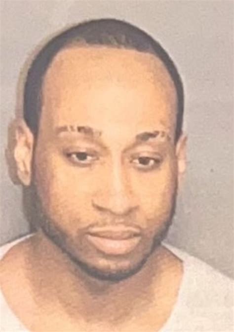 Street Justice Braying Harlem Mob Surrounds Suspect In Attack On 11