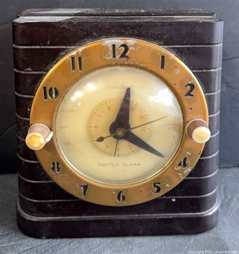 Bombay Company Mantel Clock Plus Six Assorted Vintage Desk Wall And