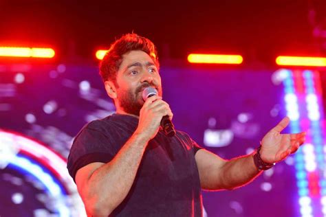 تامر حسني يعلن عن طرح كليب موحشتكيش غدًا بوابة الأهرام