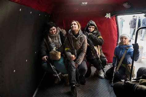 1 წელი სრულმასშტაბიანი ომიდან Nyt ის ფოტოები და ისტორიები უკრაინიდან გურიის მოამბე