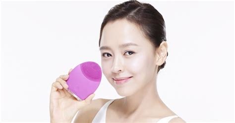 강성연 진동 클렌저 모델 발탁