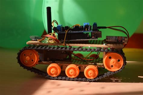 Как сделать машинку на радиоуправлении своими руками самоходная установка на Ардуино